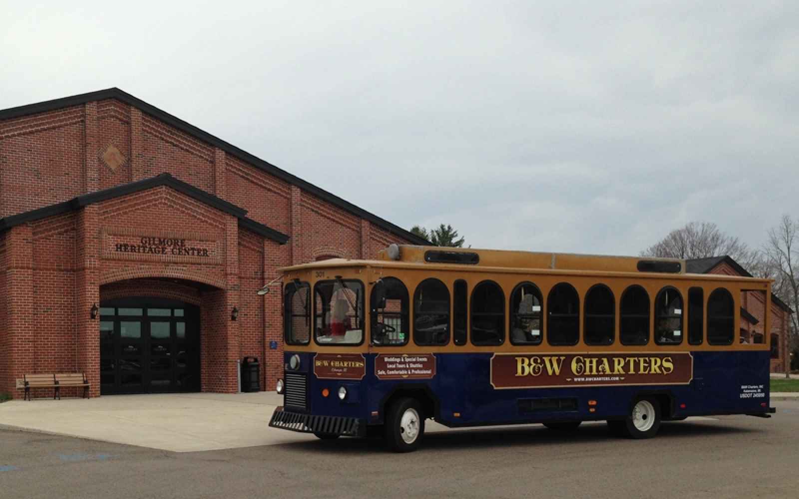 Group Visits | Gilmore Car Museum